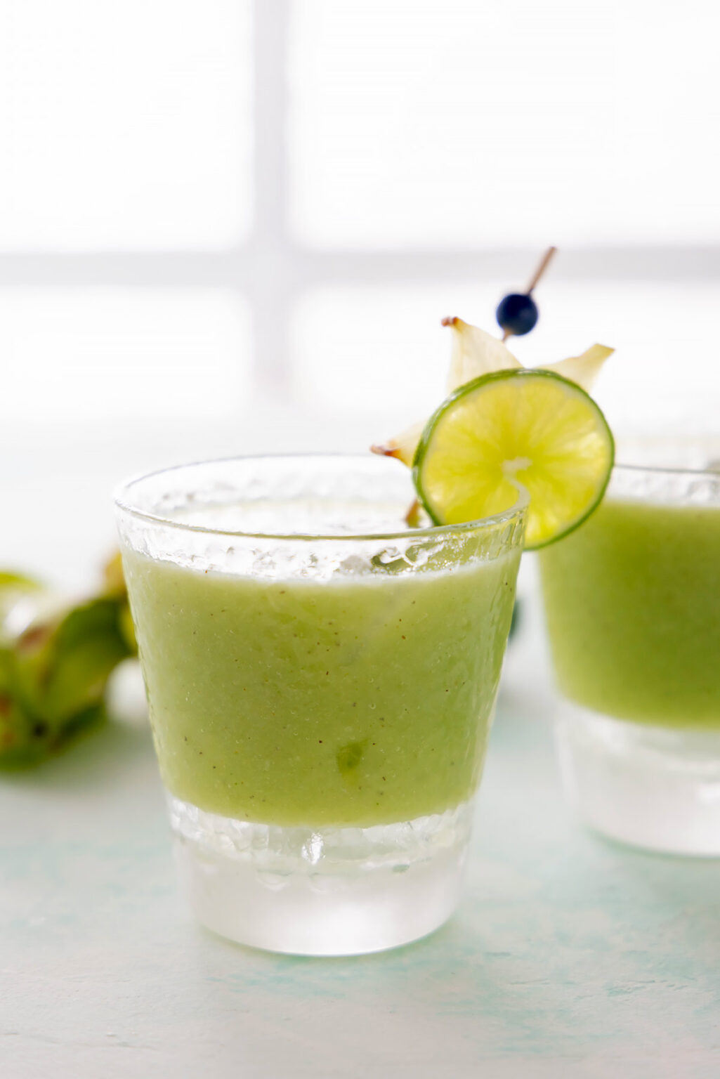 Lemonade Starfruit Kiwi Refresher Mocktail - Tia Clara