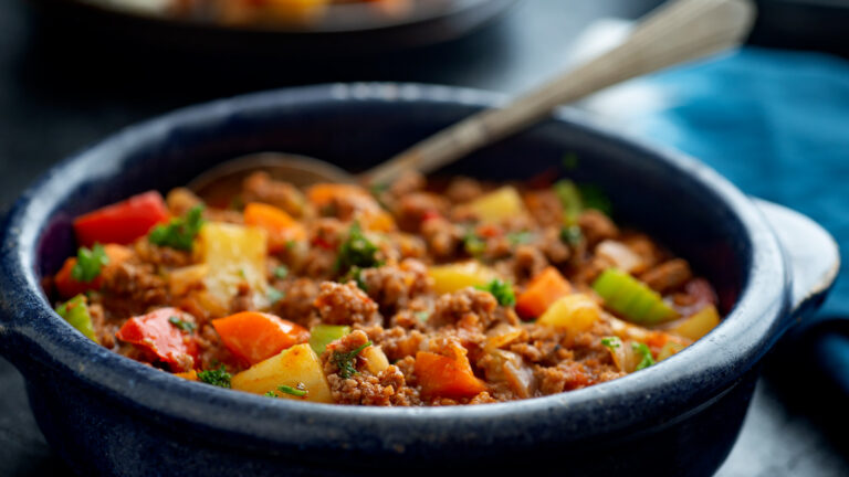 Picadillo de Carne Molida y Papas [Video+Receta] - Tia Clara