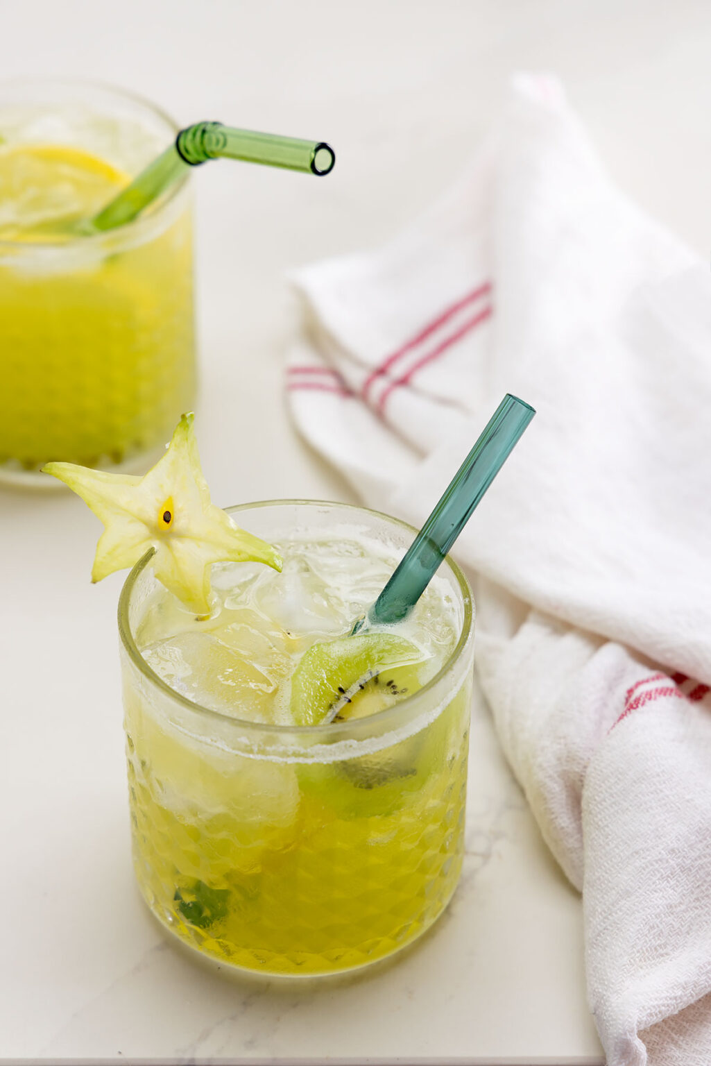 Lemonade Starfruit Kiwi Refresher Mocktail - Tia Clara
