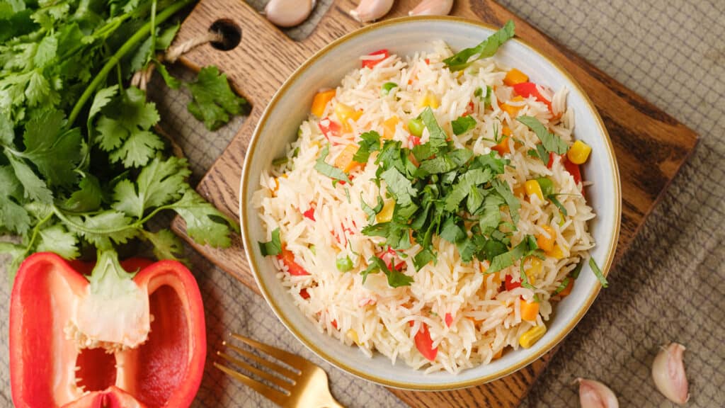Arroz Primavera |Video+Recipe| Vegetable Rice - Tia Clara