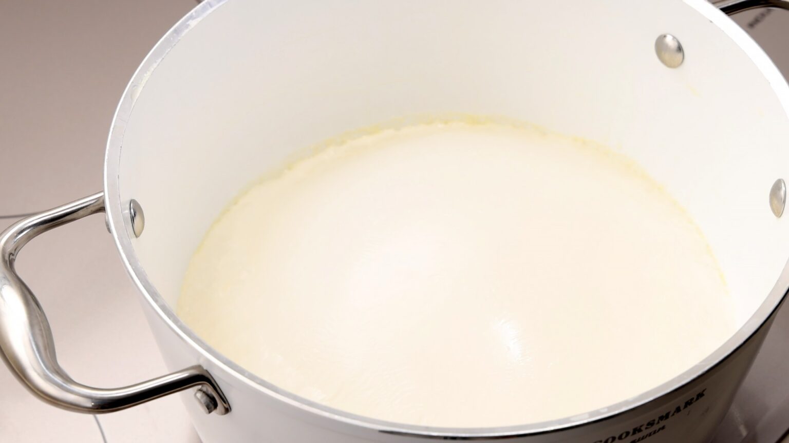 How to Make Homemade Evaporated Milk - Tia Clara
