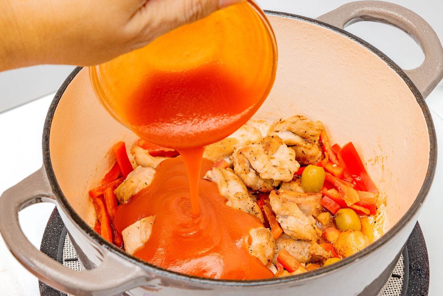 Pollo en Salsa de Tomate [Paso a Paso] - Tia Clara